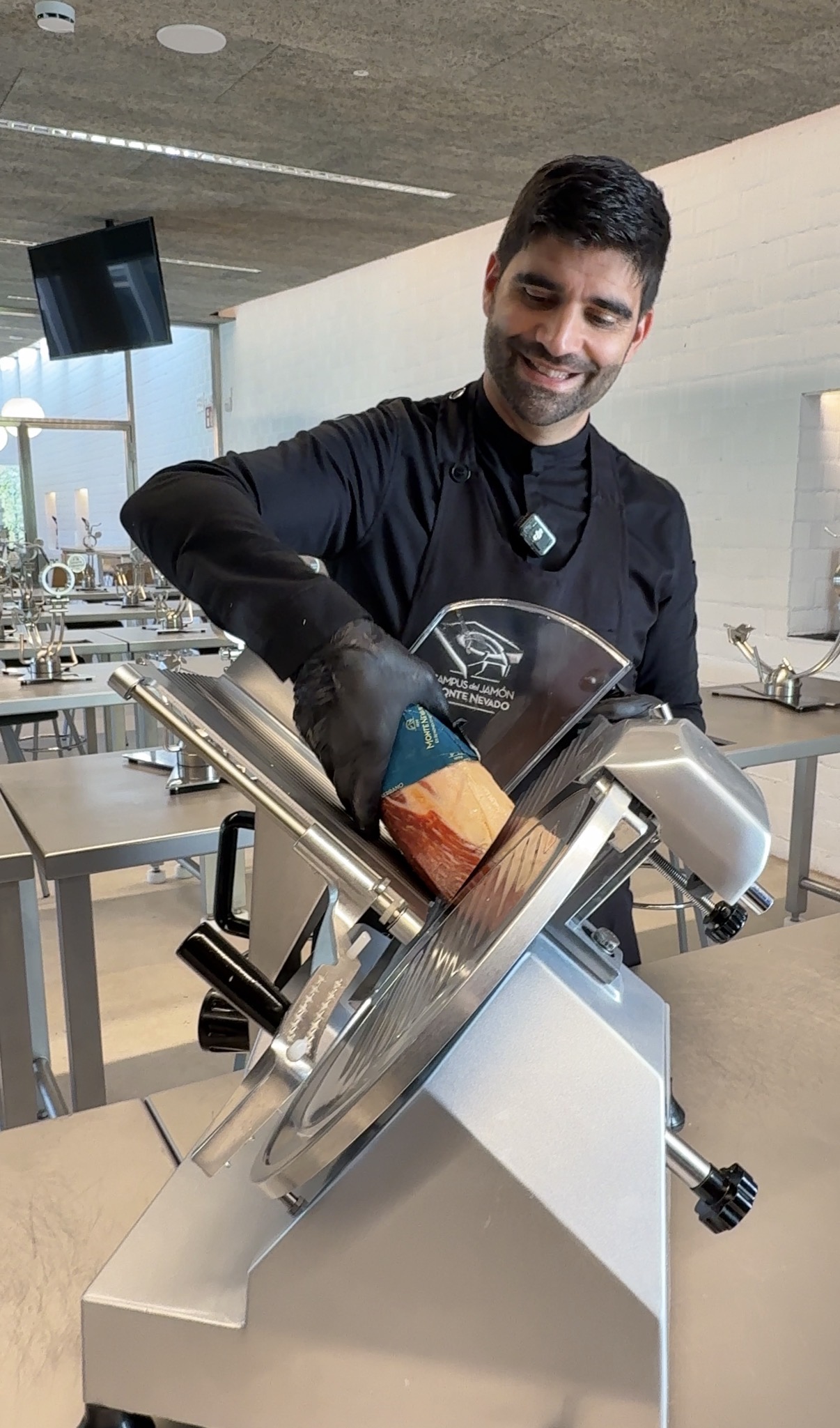 El Campus del Jamón busca al mejor profesional de corte a máquina ...